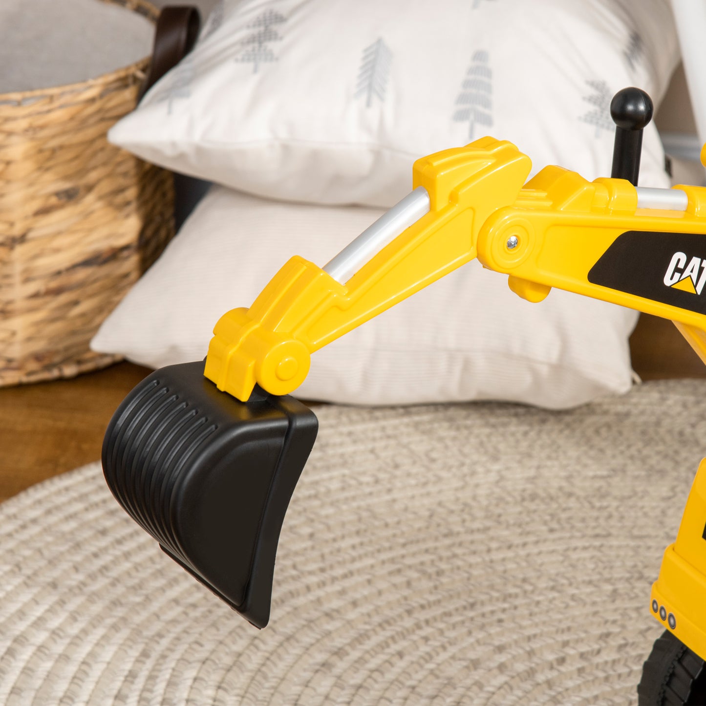 HOMCOM Licensed CAT Kids Ride on Digger Excavator with Manual Bucket ...